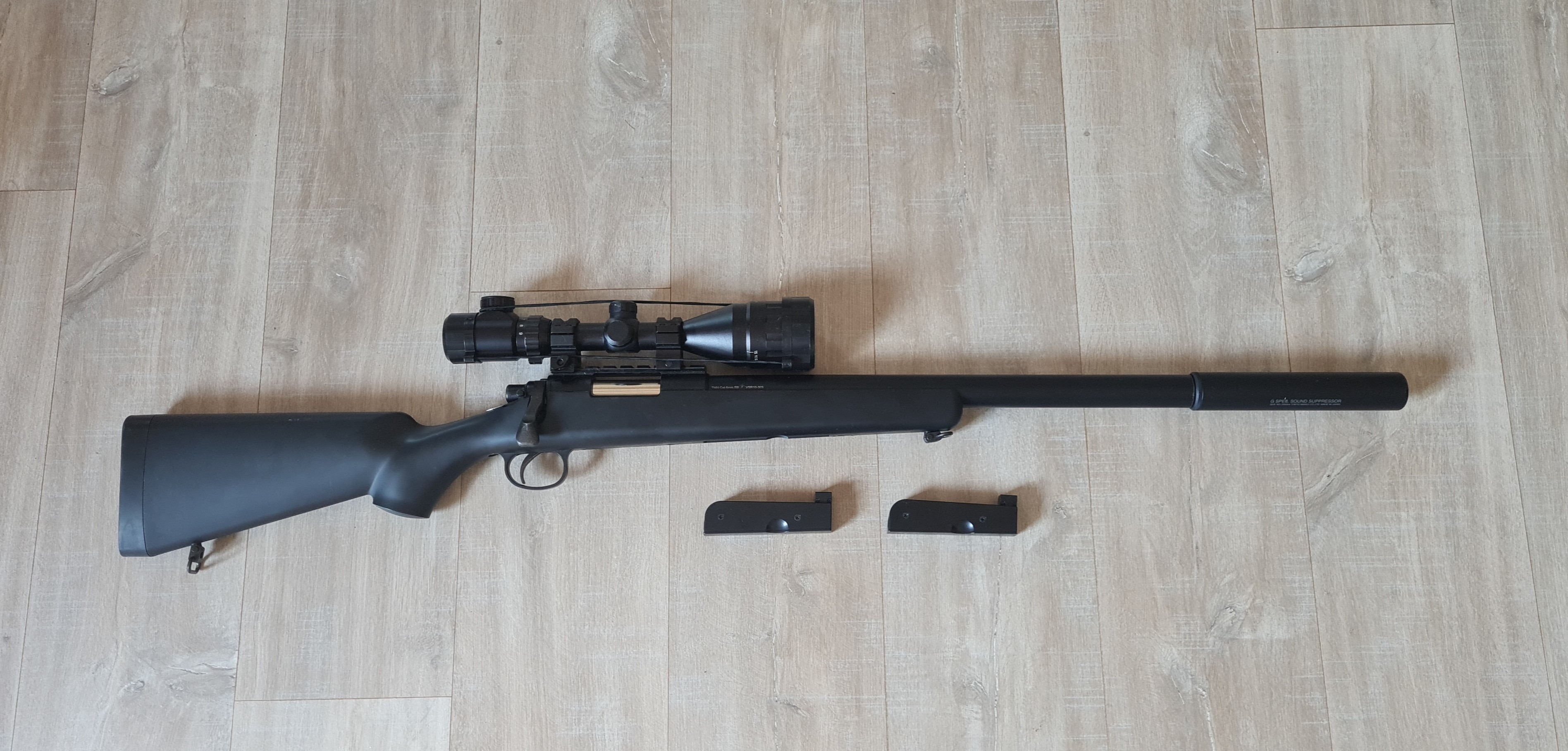 VSR-10 G-Spec Sniper + Scope en 2 mags - Airsoft Bazaar